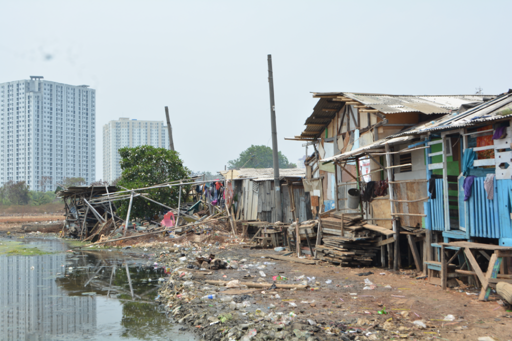 Kisah Cucum: Pertarungan Gapai Harapan di Muara Baru - GEMA